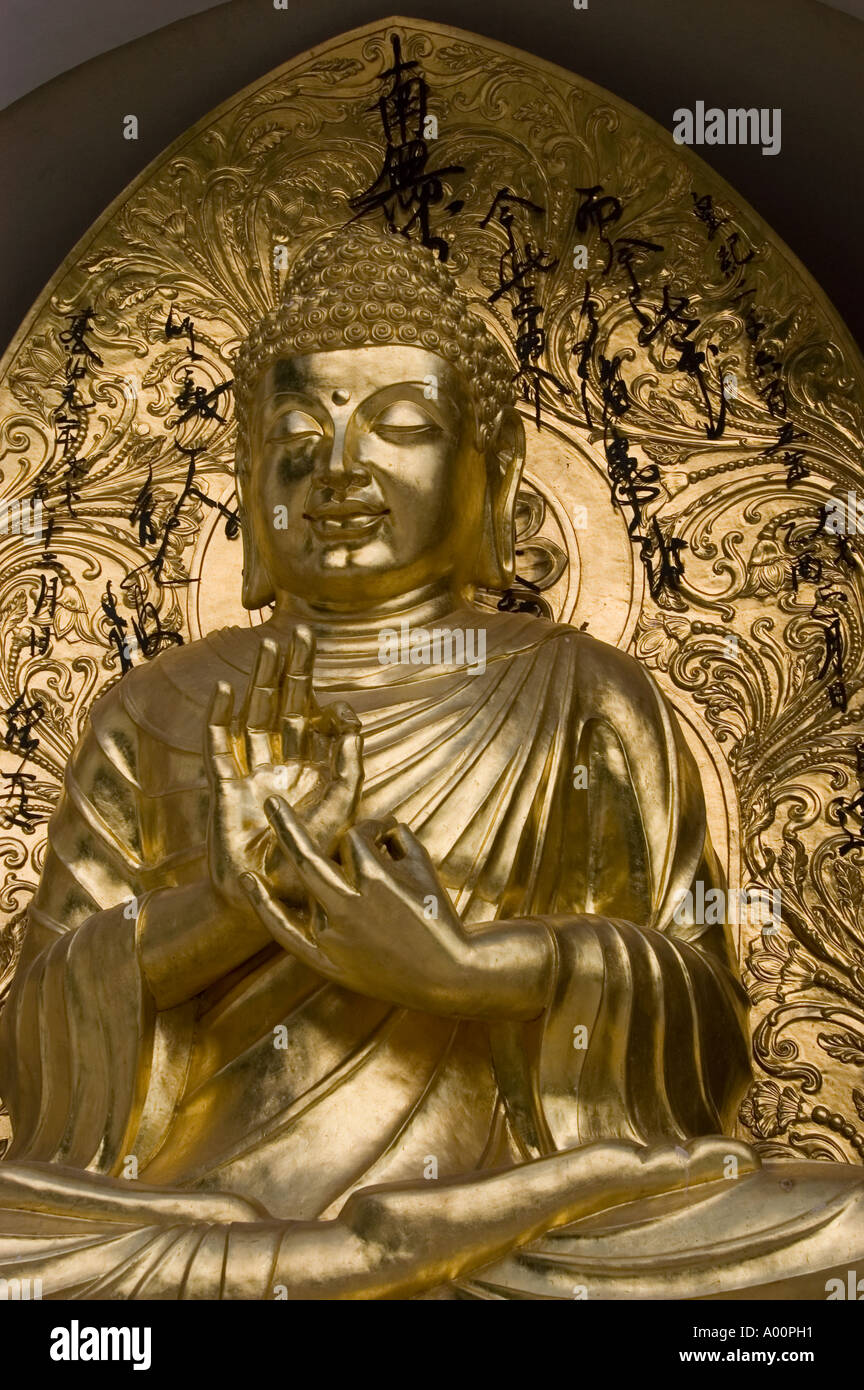 Dharmachakra mudra hi-res stock photography and images - Alamy