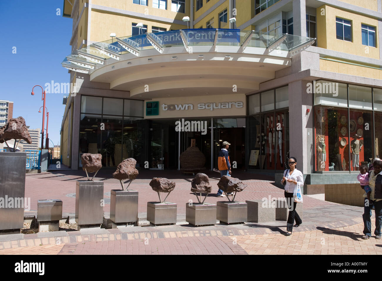 The Meteor Fountain or Gibeon Meteorites Post Street Mall Windhoek ...