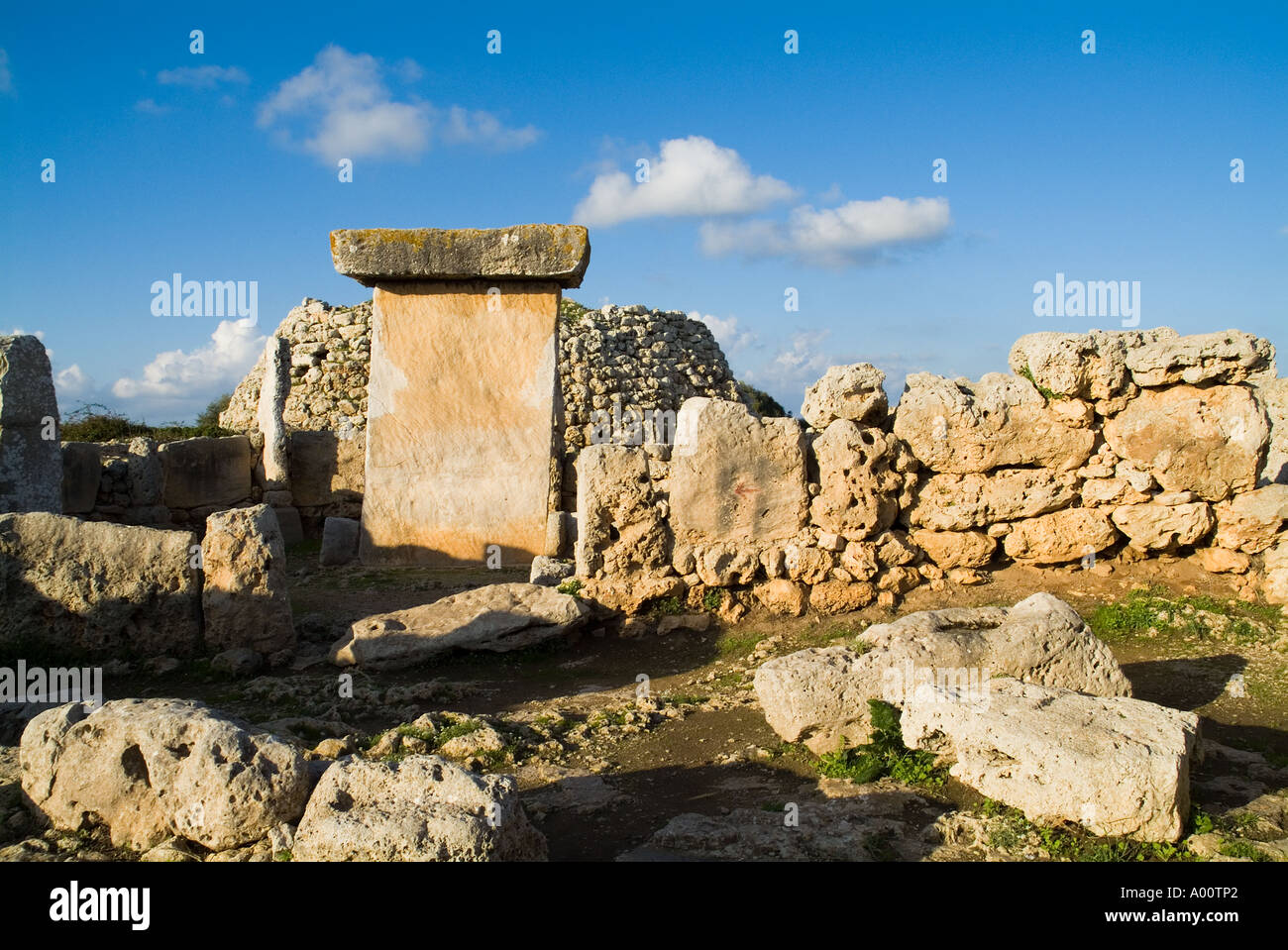 dh Taula of Trepuco TREPUCO MENORCA Prehistoric Talayotic Taula stone ...