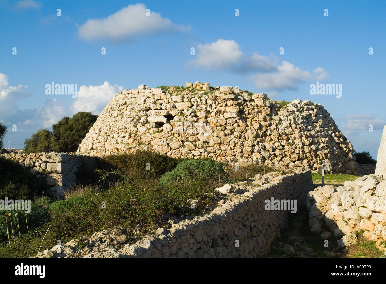 Talayots menorca hi-res stock photography and images - Alamy
