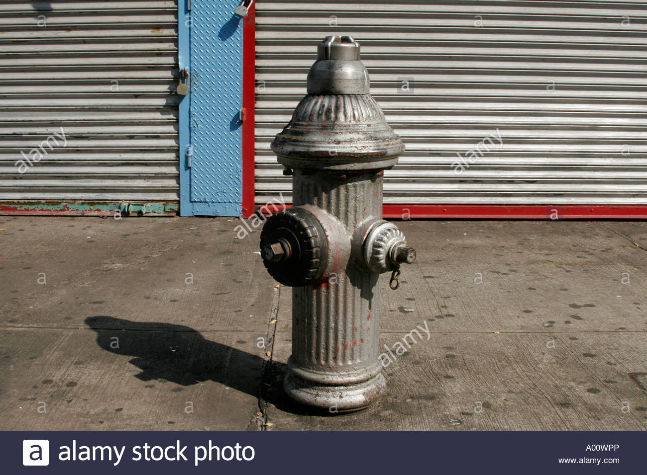 Silver Fire Hydrant Stock Photos & Silver Fire Hydrant Stock Images - Alamy