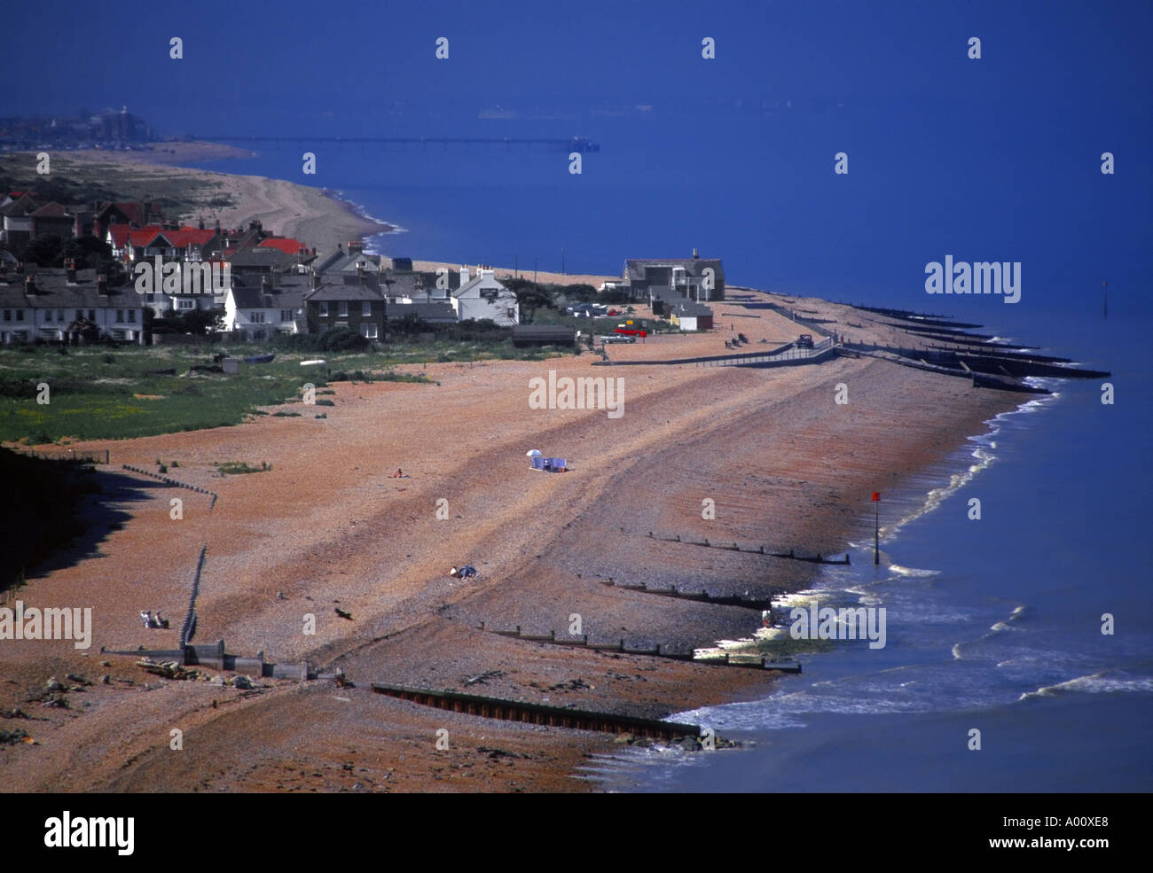 Kingsdown deal kent beach hi-res stock photography and images - Alamy