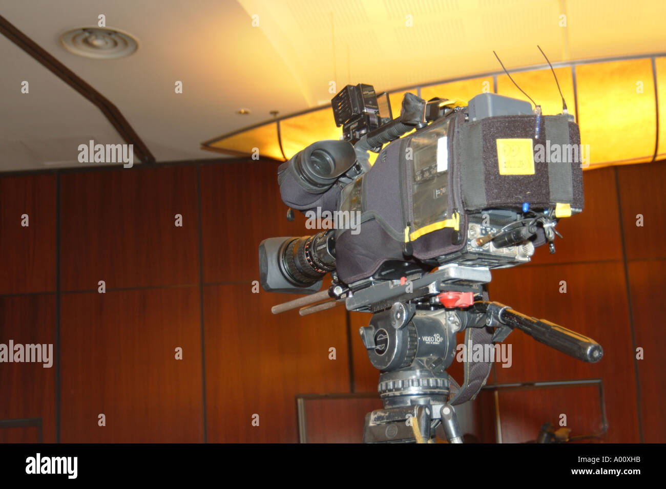 A TV camera at a press conference Stock Photo - Alamy