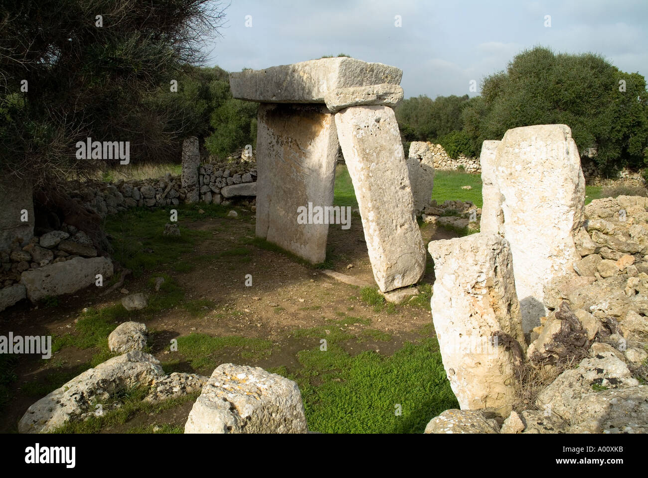 dh Taula of Talati TALATI DE DALT MENORCA Prehistoric Talayotic Taula T ...