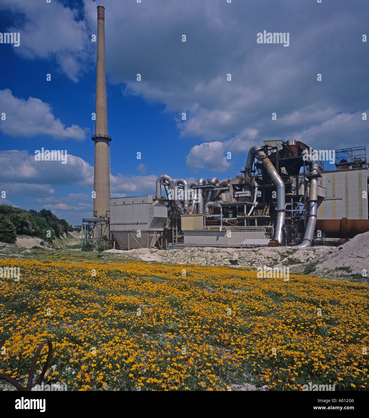 Factory nature hi-res stock photography and images - Alamy