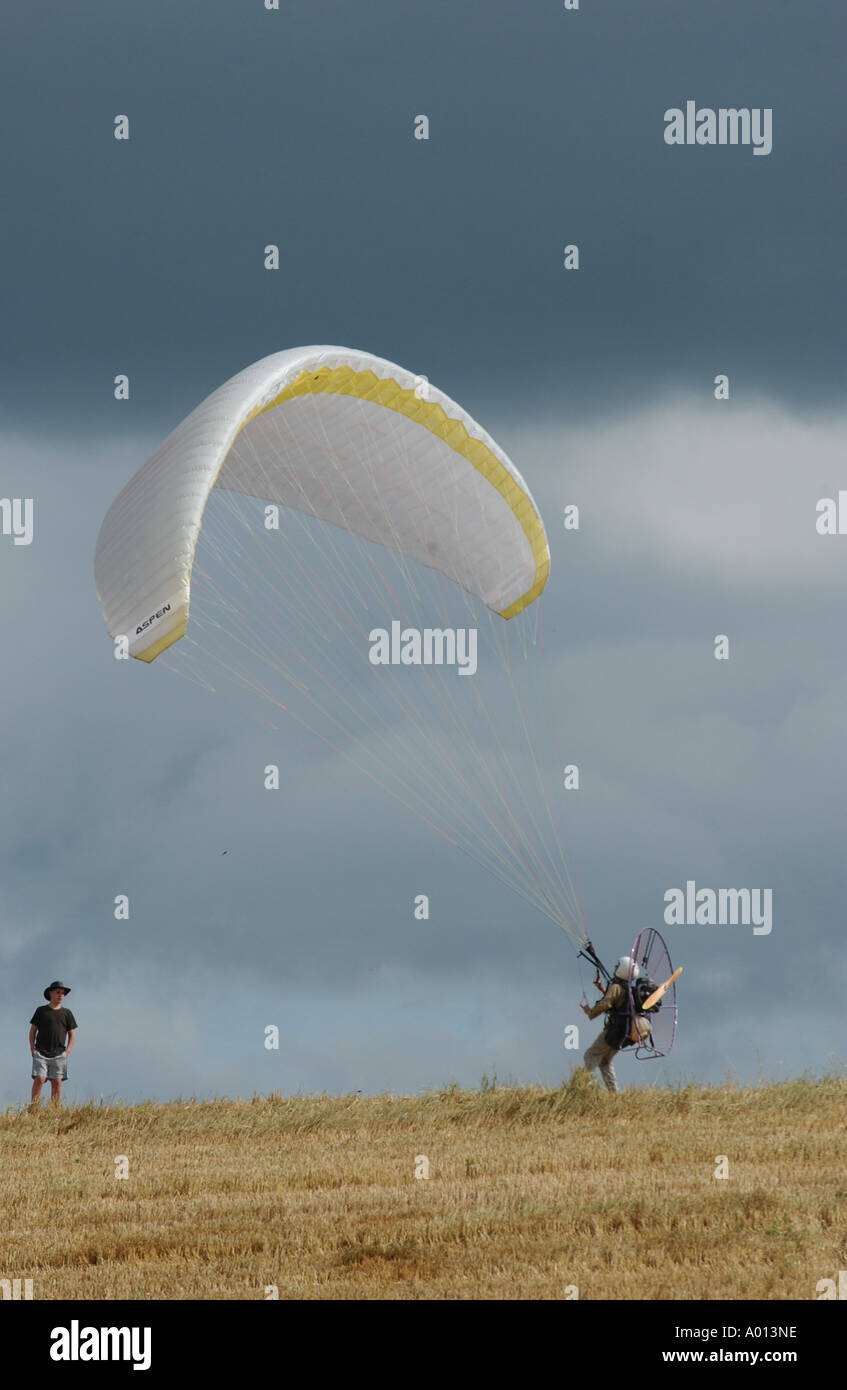 paramotorist taking off Stock Photo - Alamy