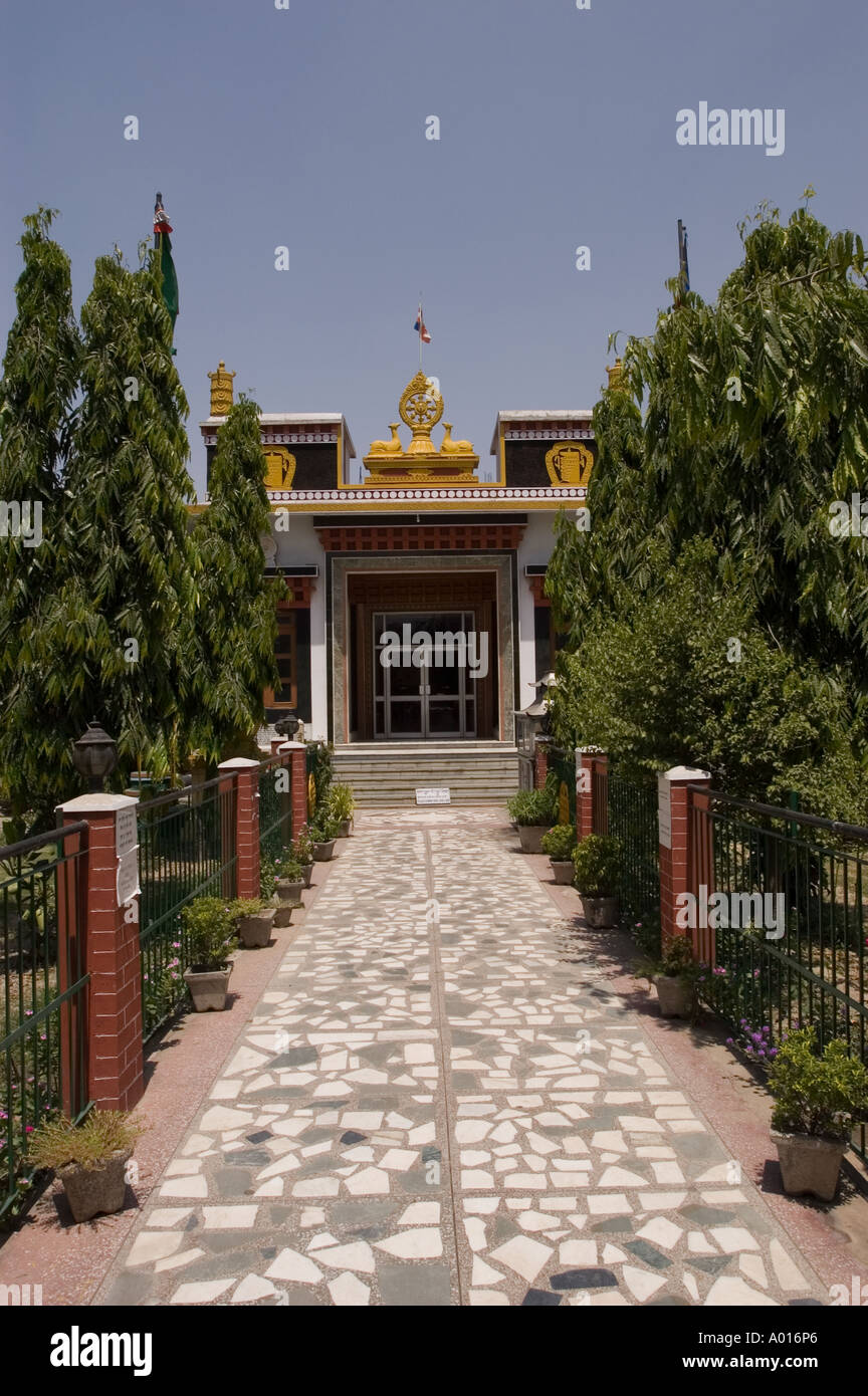 Entrance to Ladakh Vihar Buddhist monastery in New Delhi Tibetan ...