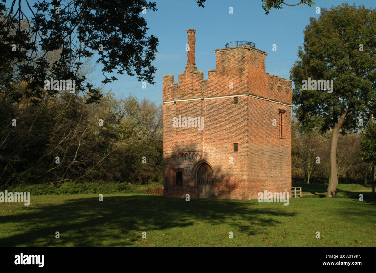 Gatehouse medieval gatehouses hi-res stock photography and images - Alamy