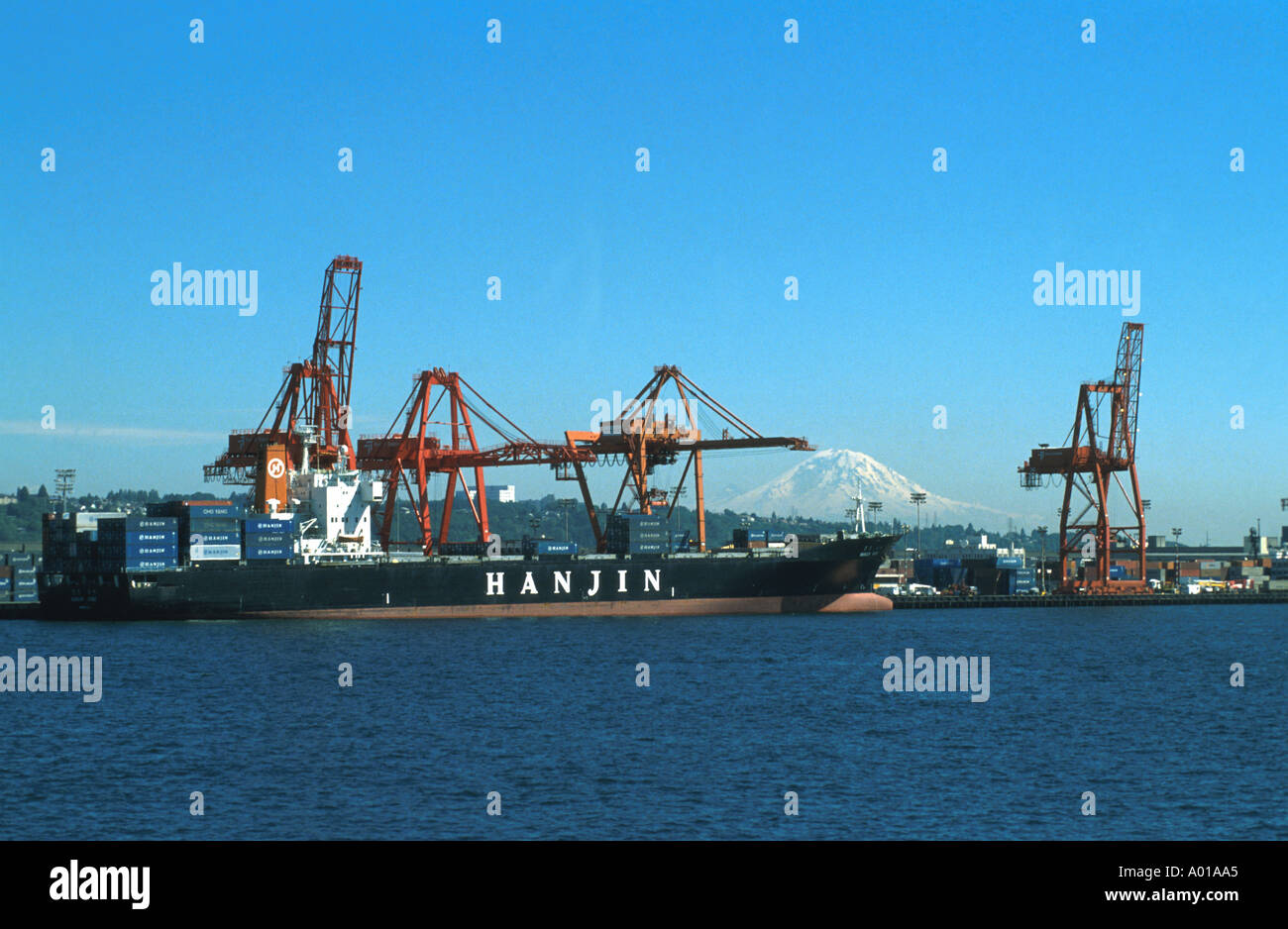 CONTAINER SHIP FACILITY SEATTLE WASHINGTON Stock Photo - Alamy