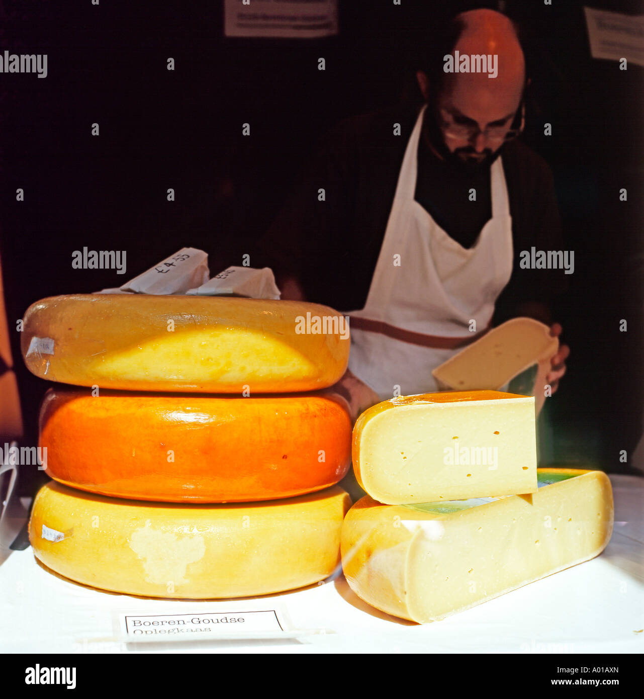 Boeren Goudse Oplegkaas round of cheese selling on a cheese stall at ...