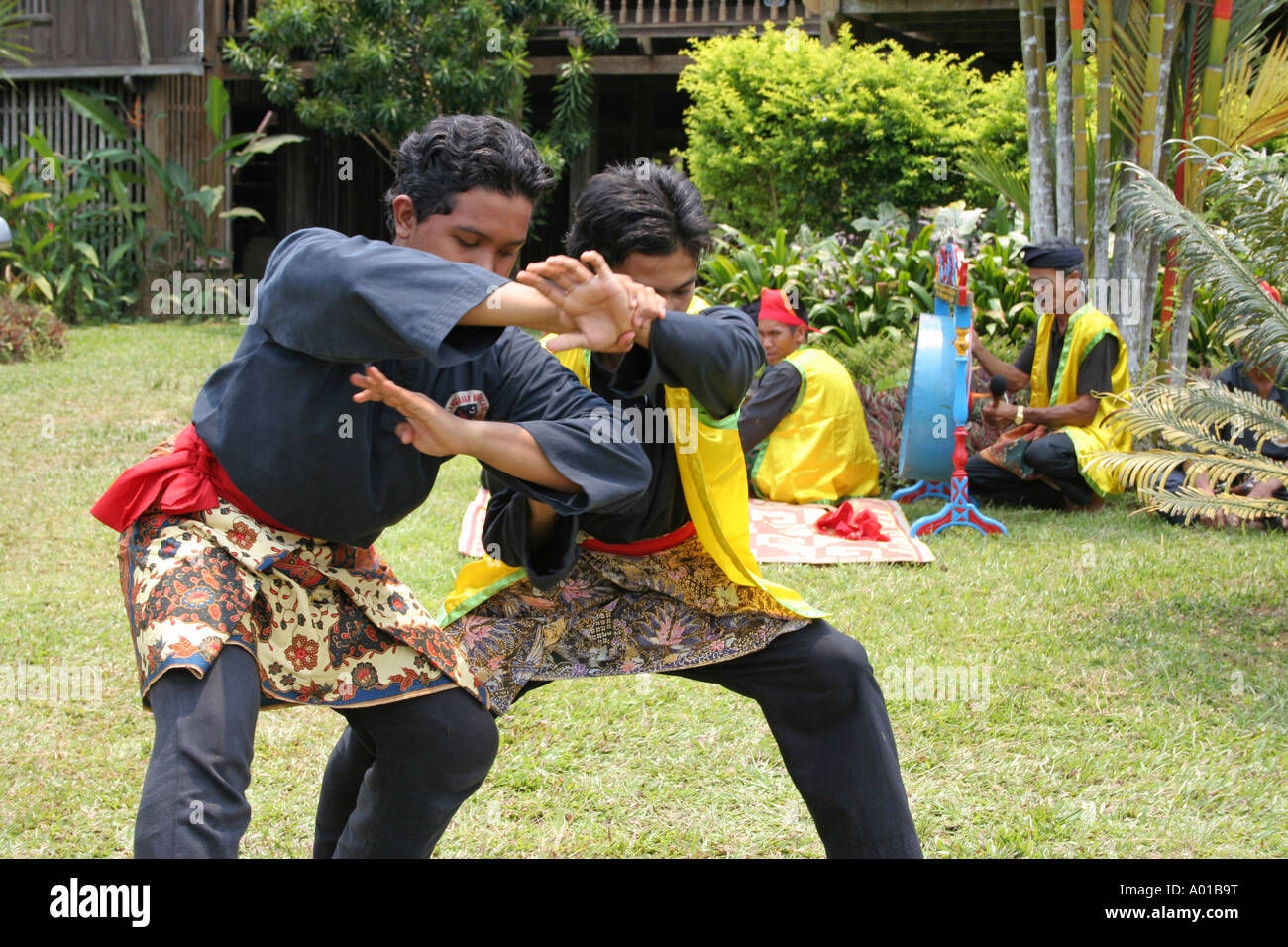Malay art of self defence known as Silat - Malaysia Stock Photo - Alamy