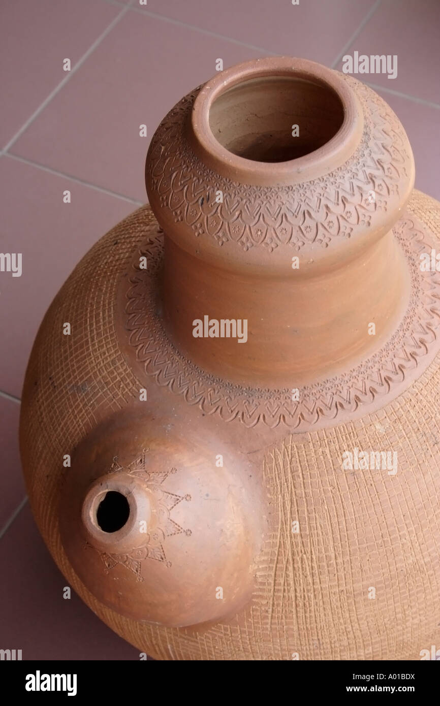 Traditional Malay pottery in Terengganu, Malaysia Stock Photo - Alamy