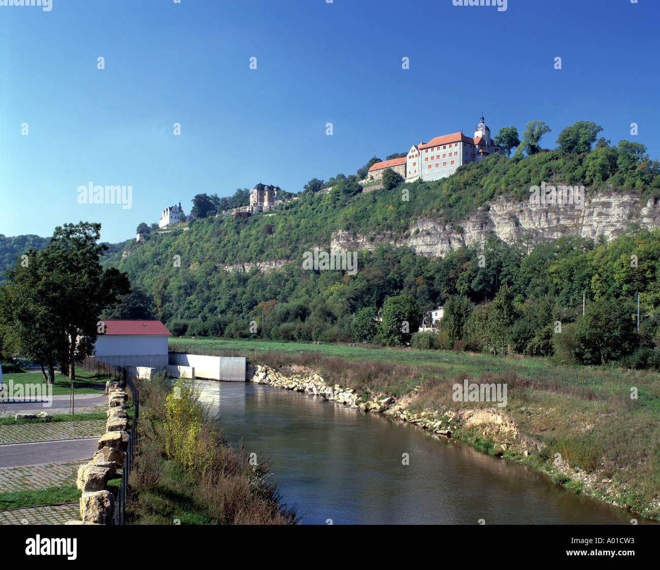 Saalelandschaft und Dornburger Schloesser in Dornburg, Thueringen Stock ...