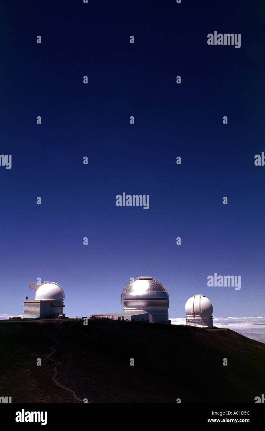Mauna kea observatory star moon hi-res stock photography and images - Alamy