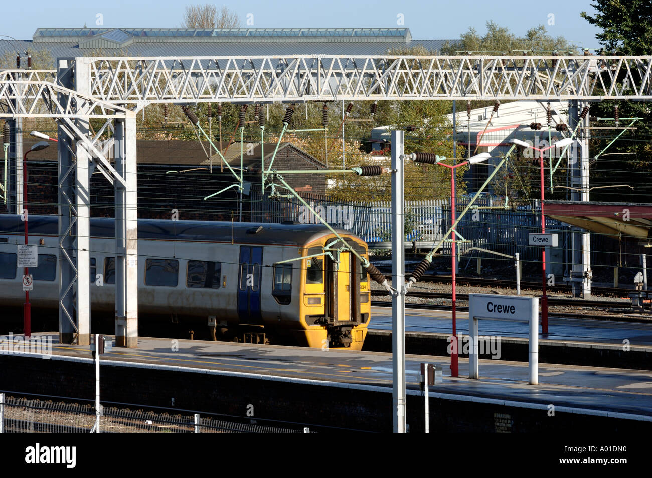 Crewe railway station Crewe Cheshire England UK Stock Photo - Alamy