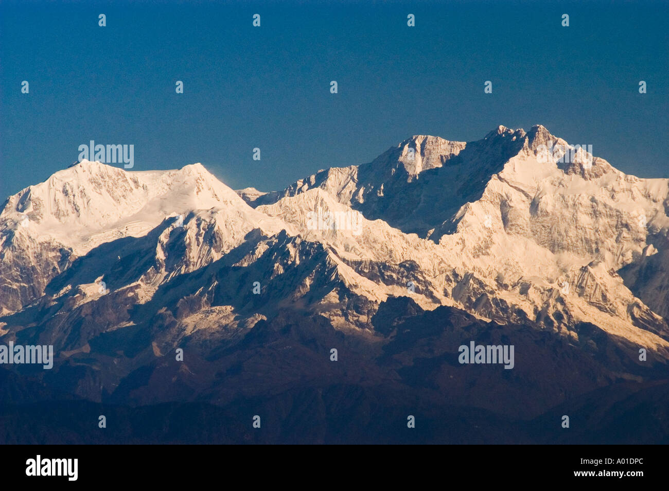 Kangchenjunga third highest mountain hi-res stock photography and ...