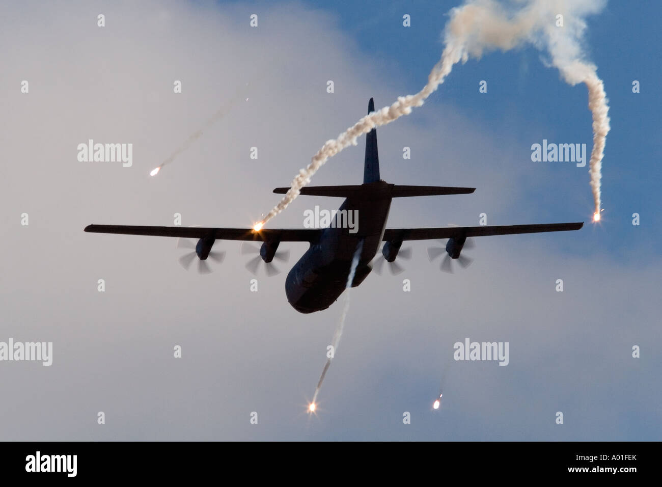 Raf hercules flares hi-res stock photography and images - Alamy