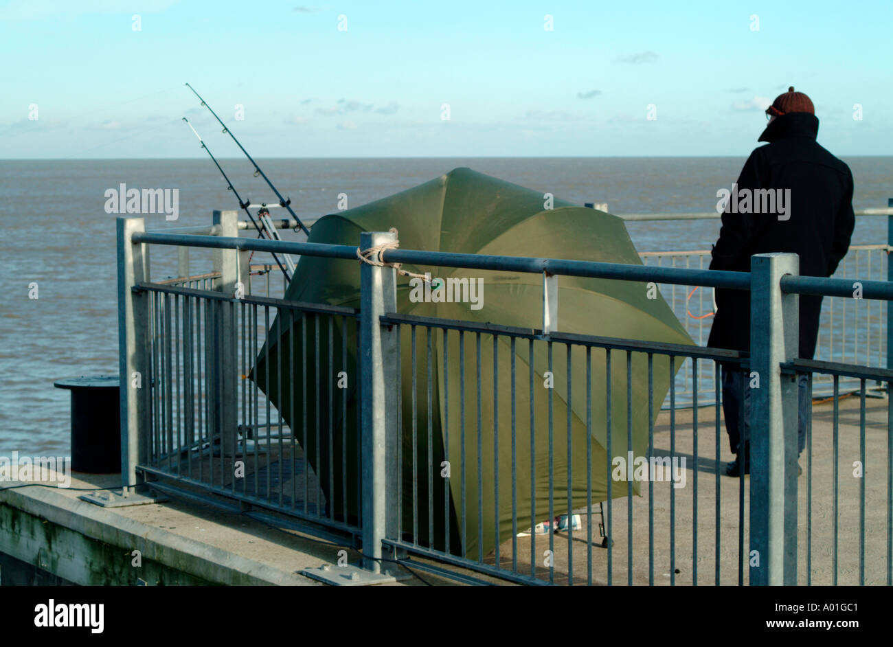 Fishing from southwold pier hi-res stock photography and images - Alamy