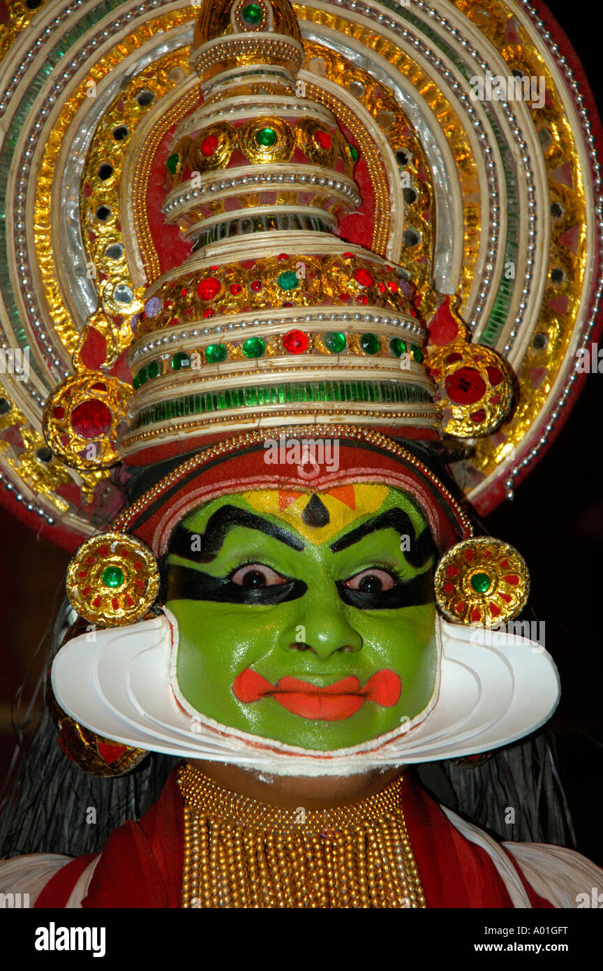Cultural Kathakali dancer in Kerala , Southern India , Asia Stock Photo ...
