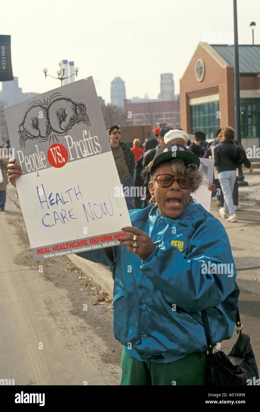 African women healthcare protest hi-res stock photography and images ...