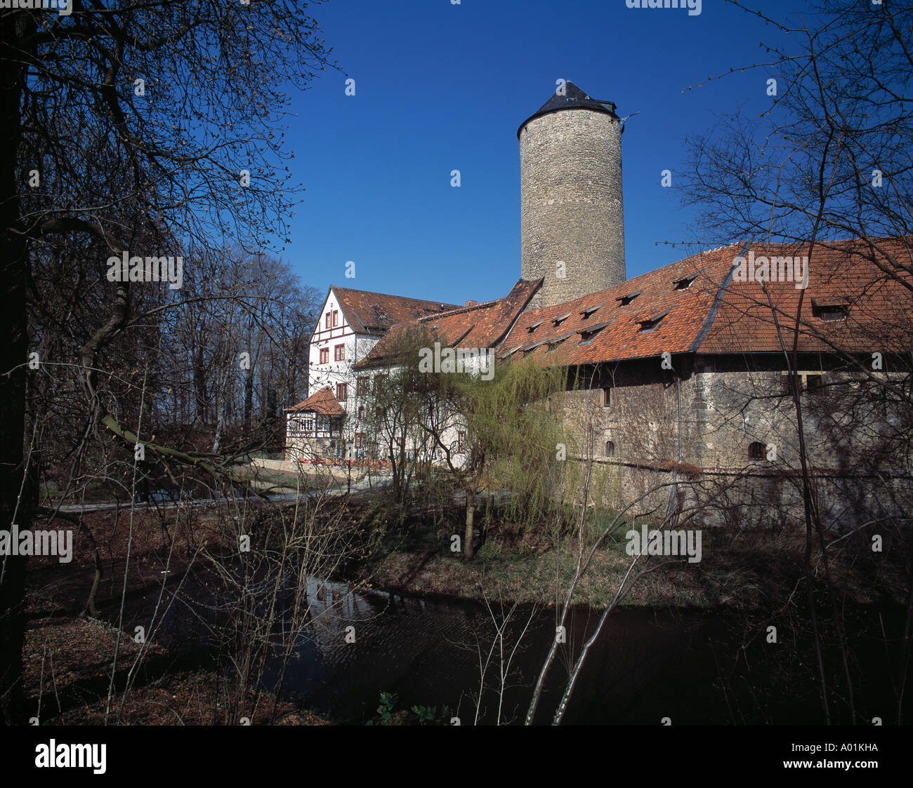 Burg Westerburg, aelteste erhaltene Wasserburg in Deutschland ...