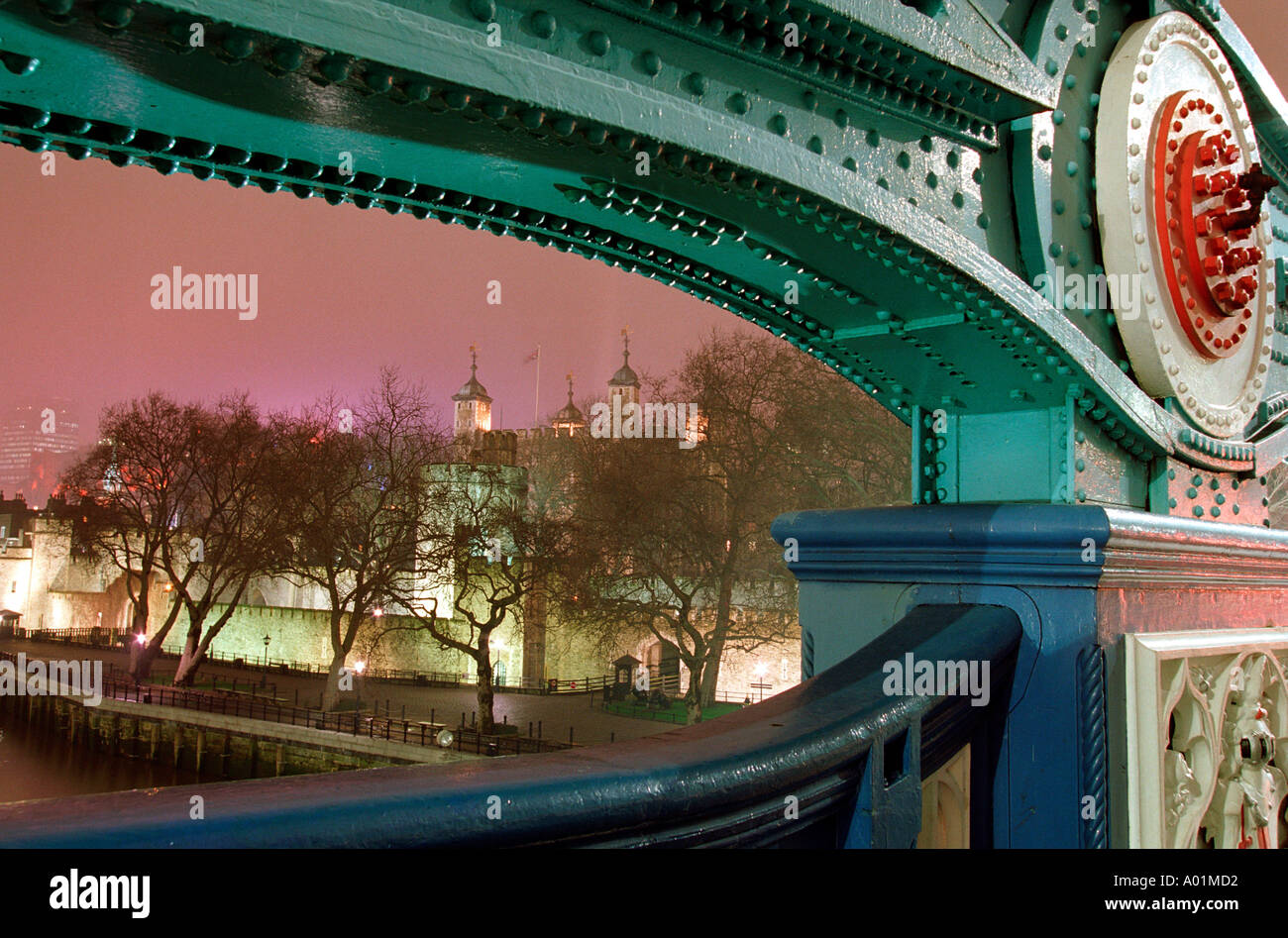 Victorian london night time hi-res stock photography and images - Alamy