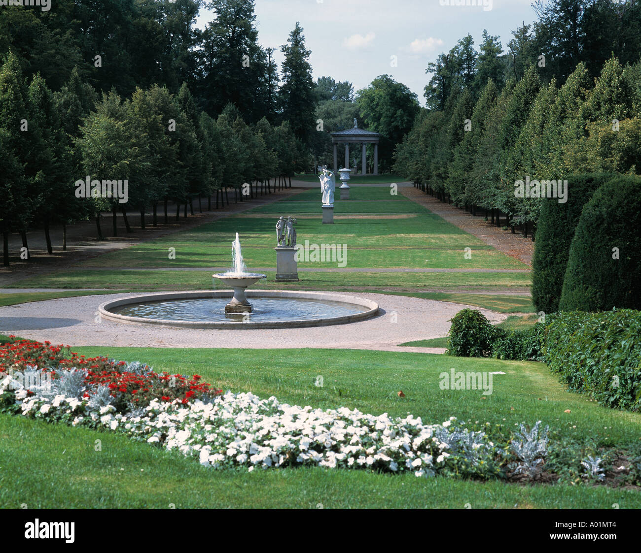 Skulpturen und Brunnen High Resolution Stock Photography and Images - Alamy
