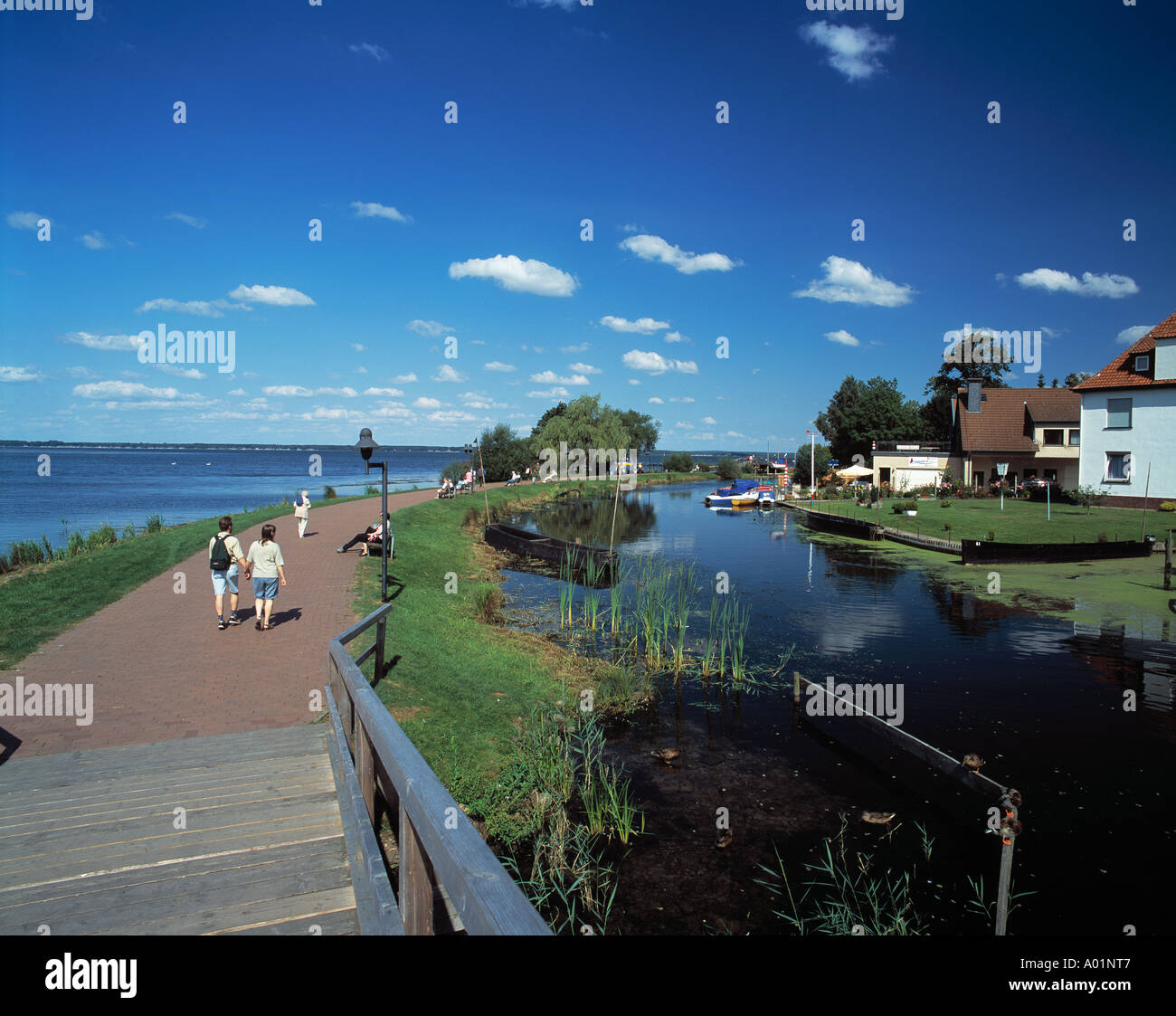 Seeuferpromenade am Steinhuder Meer in Wunstorf-Steinhude, Naturpark ...