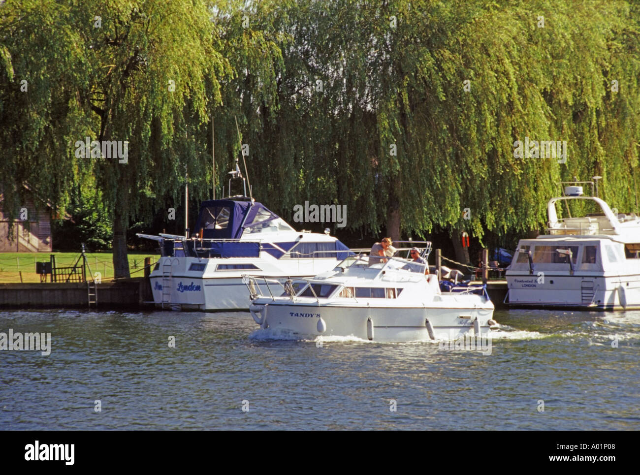 england home counties buckinghamshire berkshire RIVER THAMES bisham ...