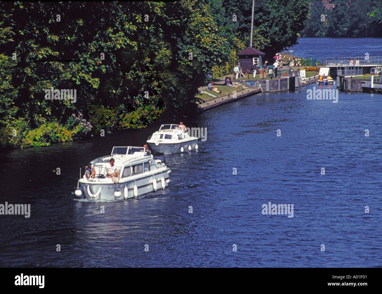 england home counties berkshire the river thames at hurley Stock Photo ...