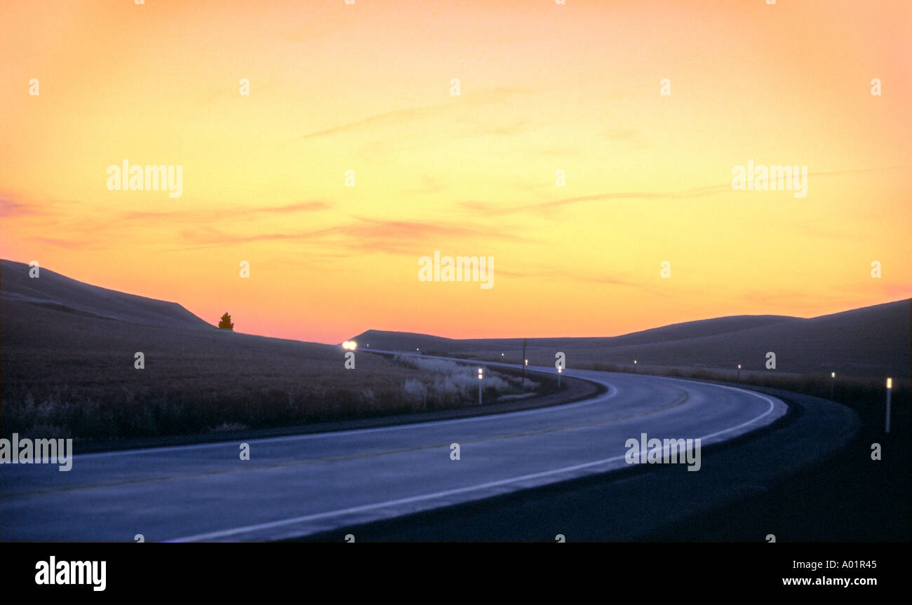 5320 AUTO ON HIGHWAY 195 TRAVELING THROUGH PALOUSE HILLS IN EASTERN ...