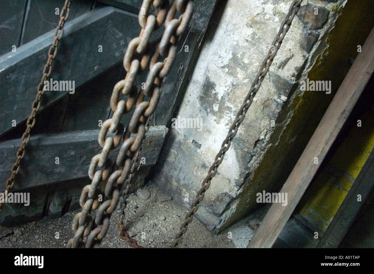 Hanging Chains, Blaenau Ffestiniog, Closed Slate Mine (1995), Wales UK ...