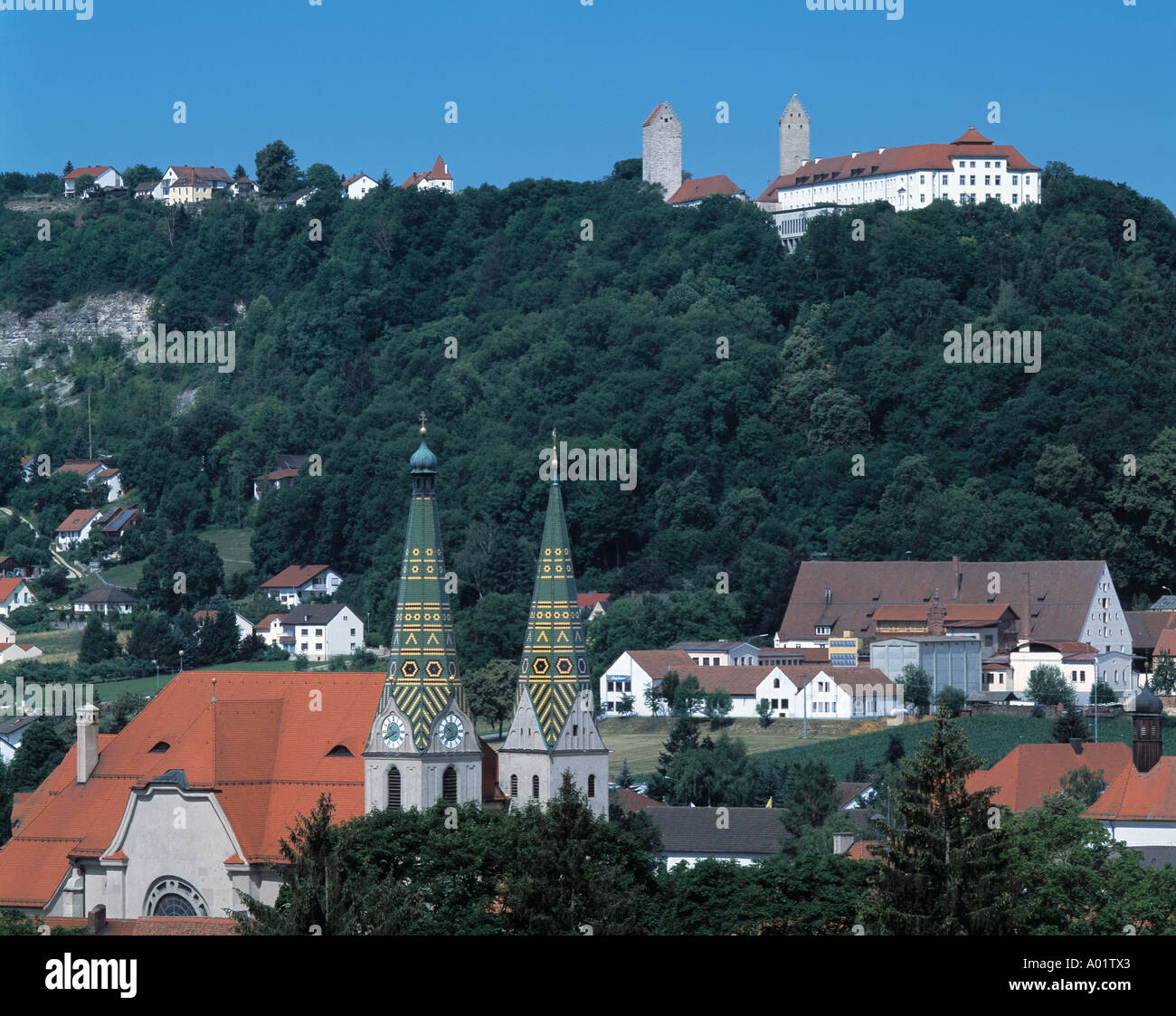 Stadtansicht, Panoramablick, Stadtpanorama, Pfarrkirche und Schloss ...