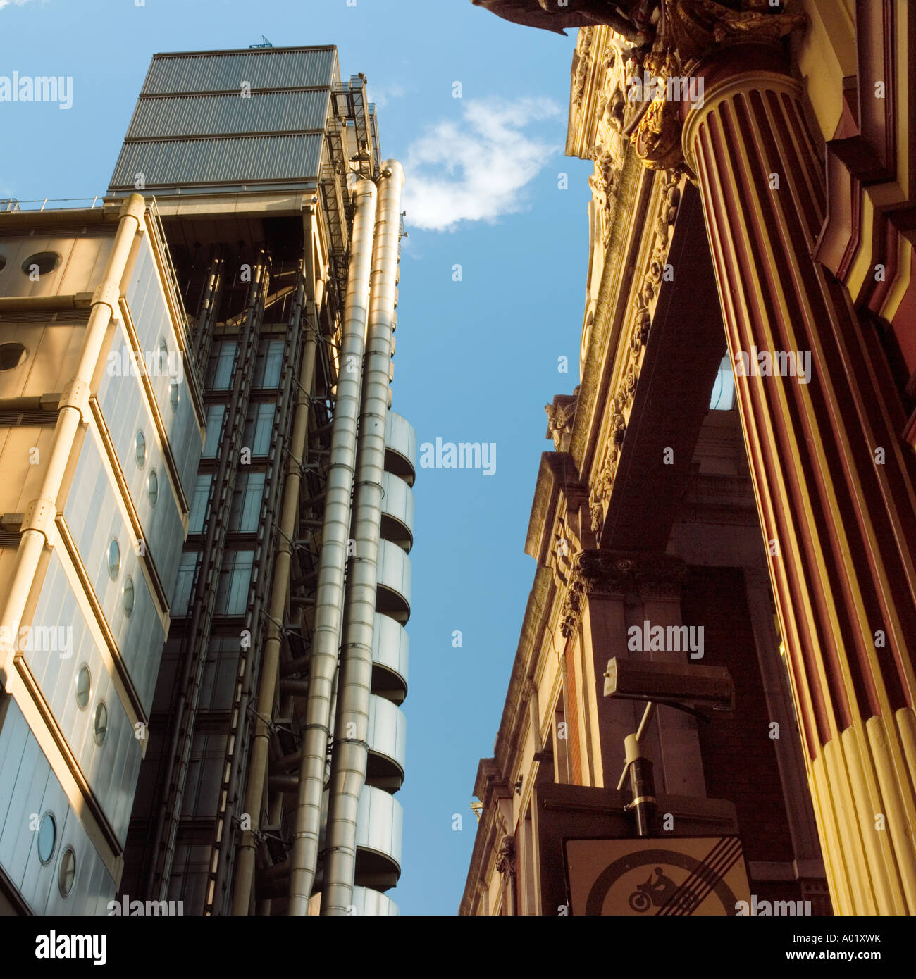Looking at lloyds sign hi-res stock photography and images - Alamy