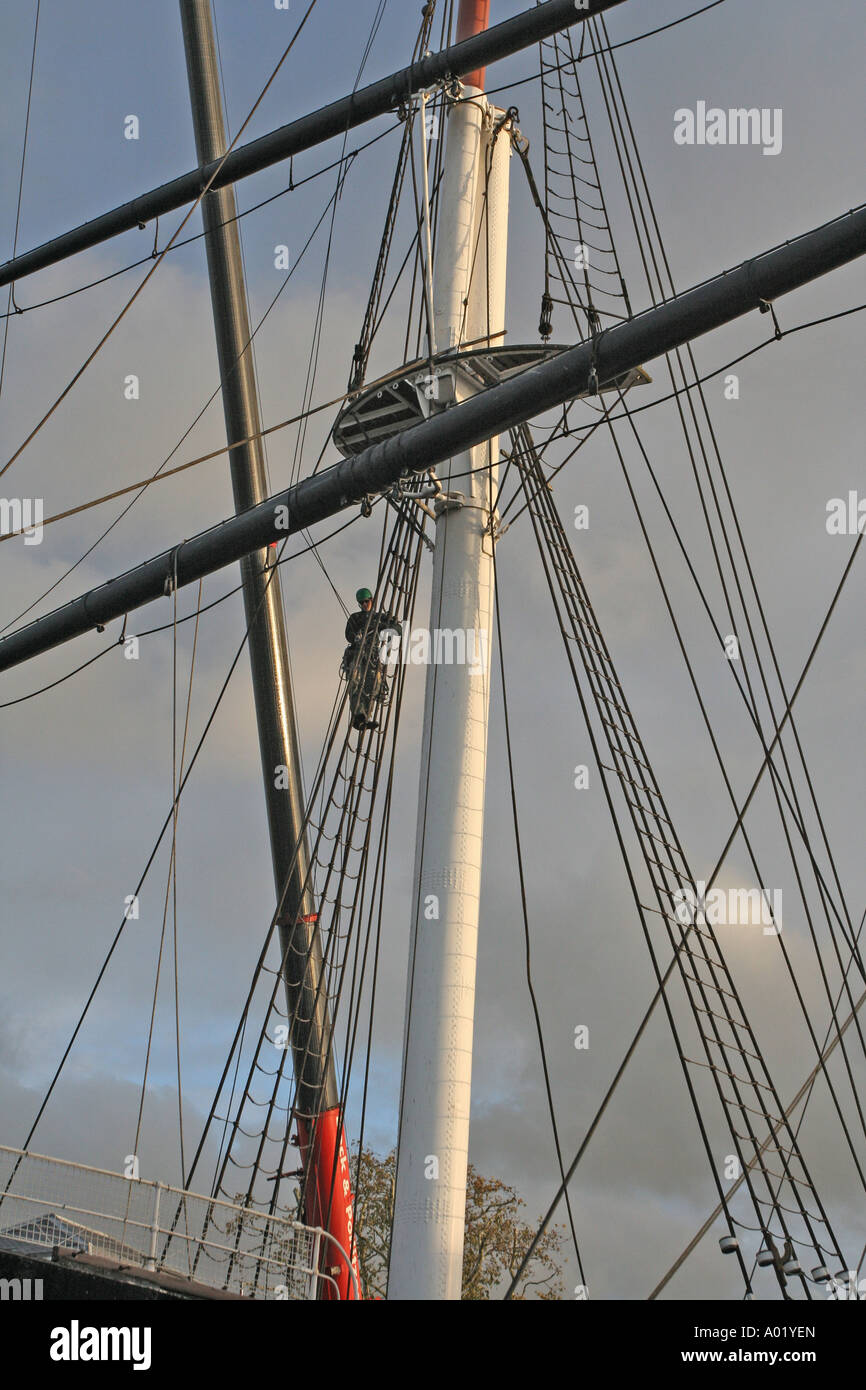 De-rigging the Cutty Sark Stock Photo - Alamy