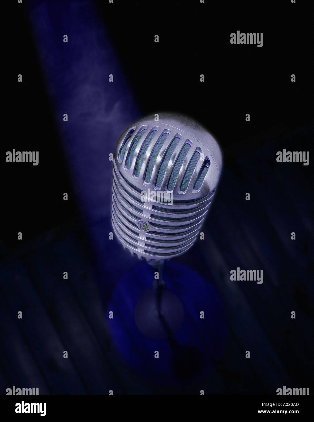 Old radio microphone Stock Photo - Alamy