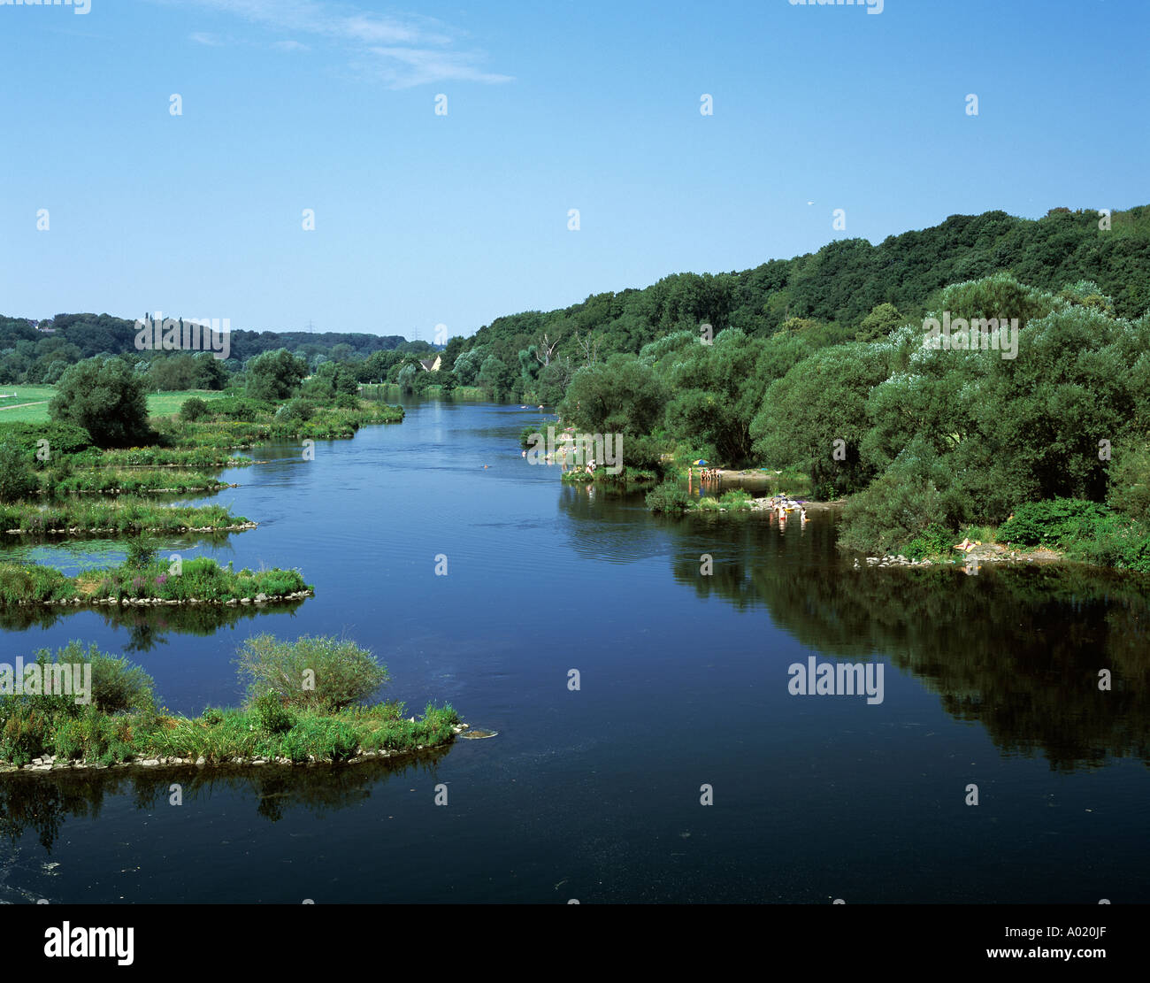 idyllische Ruhr-Flusslandschaft in Hattingen-Blankenstein, Ruhrgebiet ...