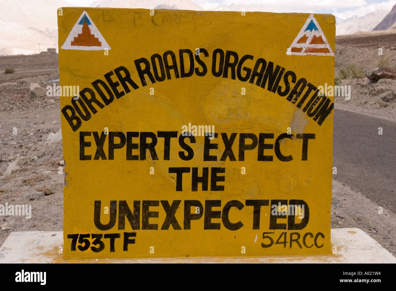 Expert expect unexpected road sign hi-res stock photography and images ... Expert expect unexpected road sign hi-res stock photography and images ...