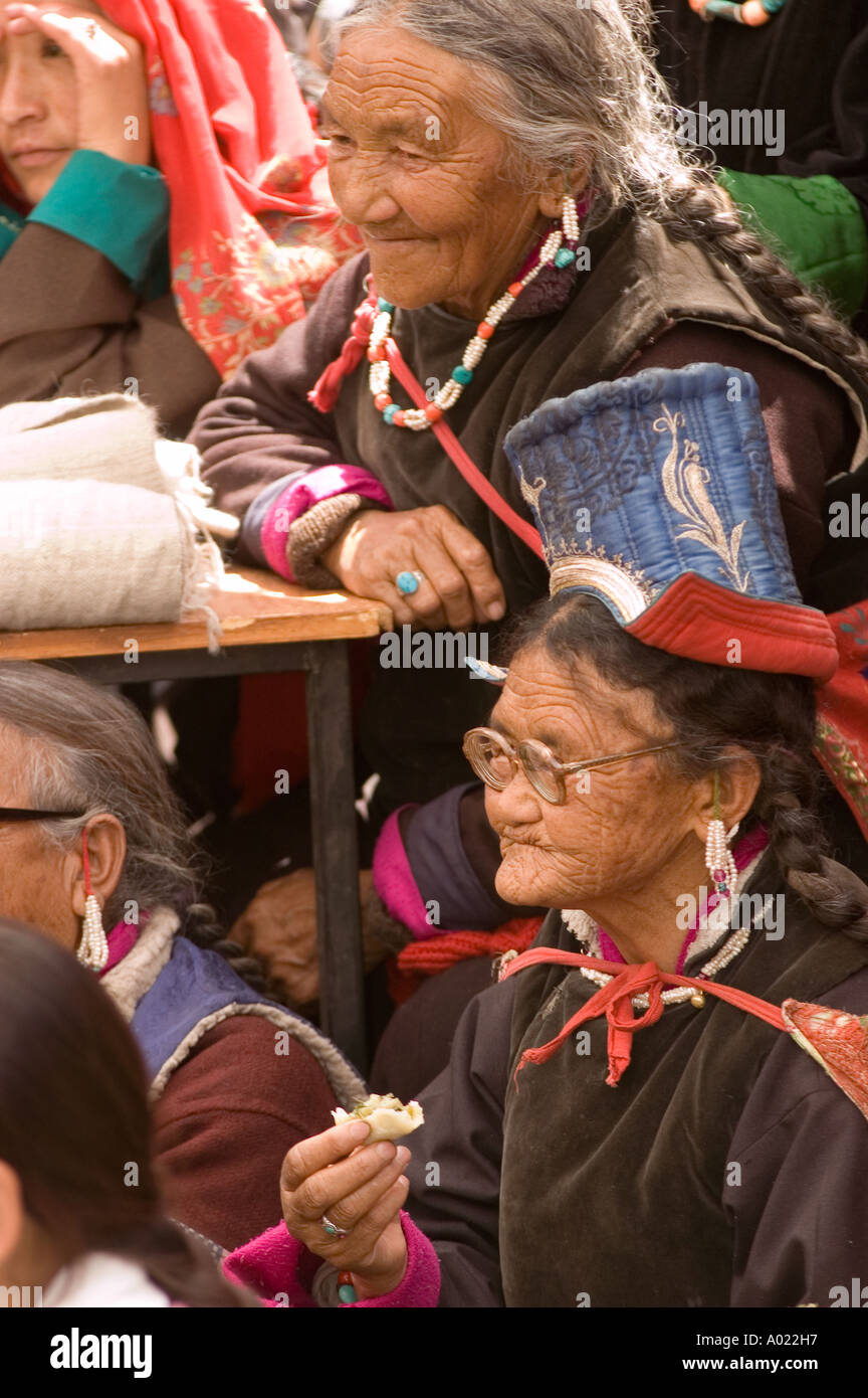Group of old Ladakhi women in traditional dress and hats Women Alliance ...
