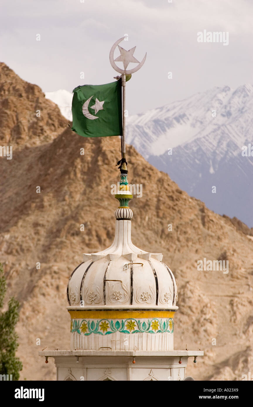 Awesome masjid hi-res stock photography and images - Alamy