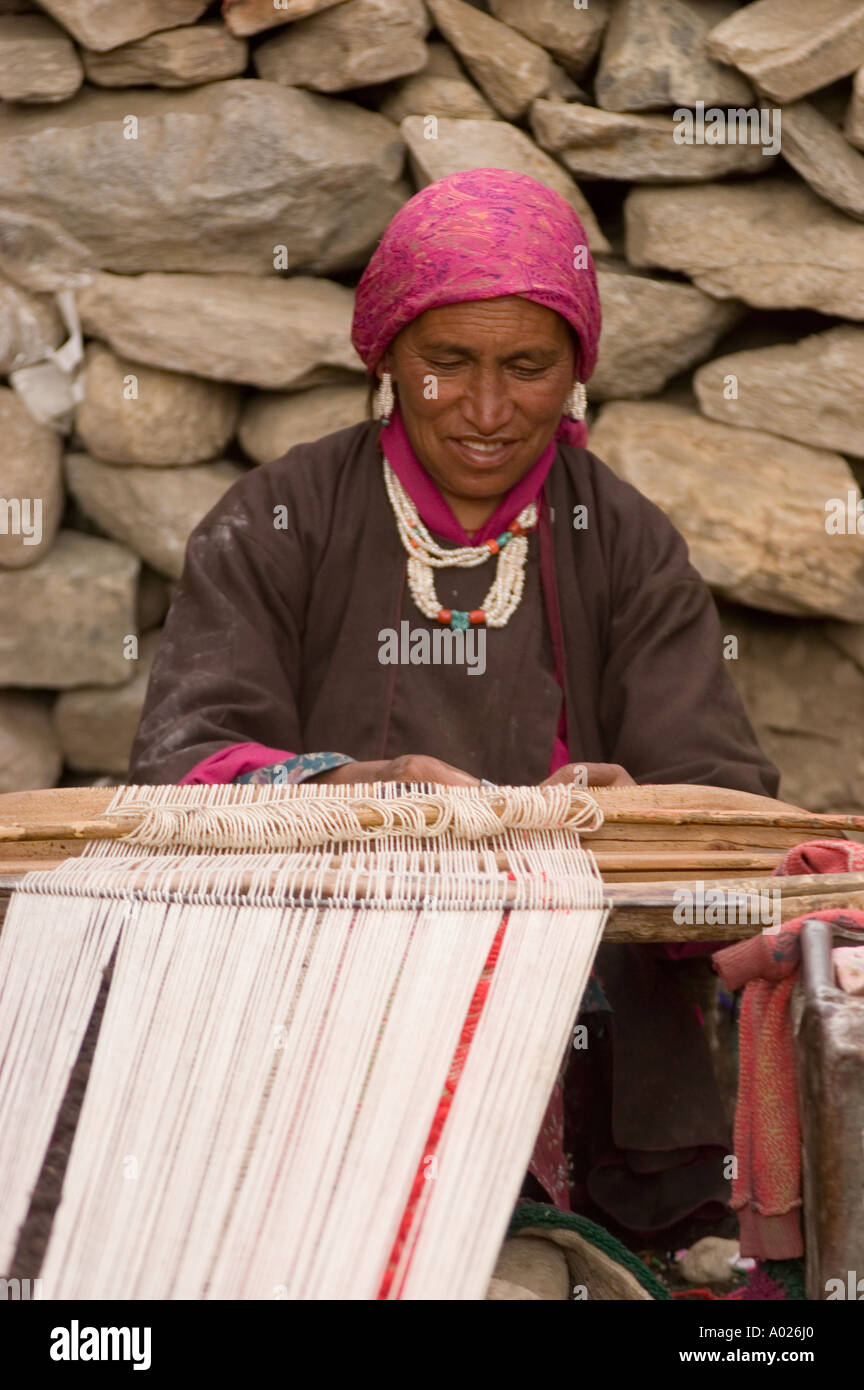 Mid ages Ladakhi woman weaving Rupshu valley near Tso Moriri Lake ...