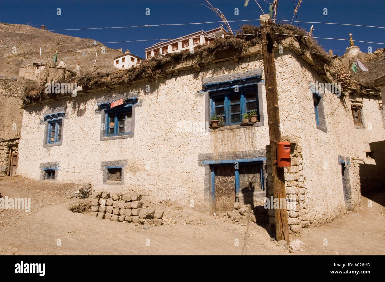 Traditional Ladakhi house Stock Photo - Alamy