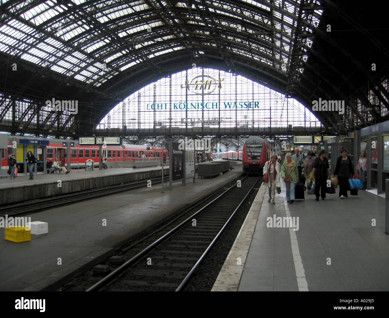 Cologne Railway Station Interior Stock Photo - Alamy