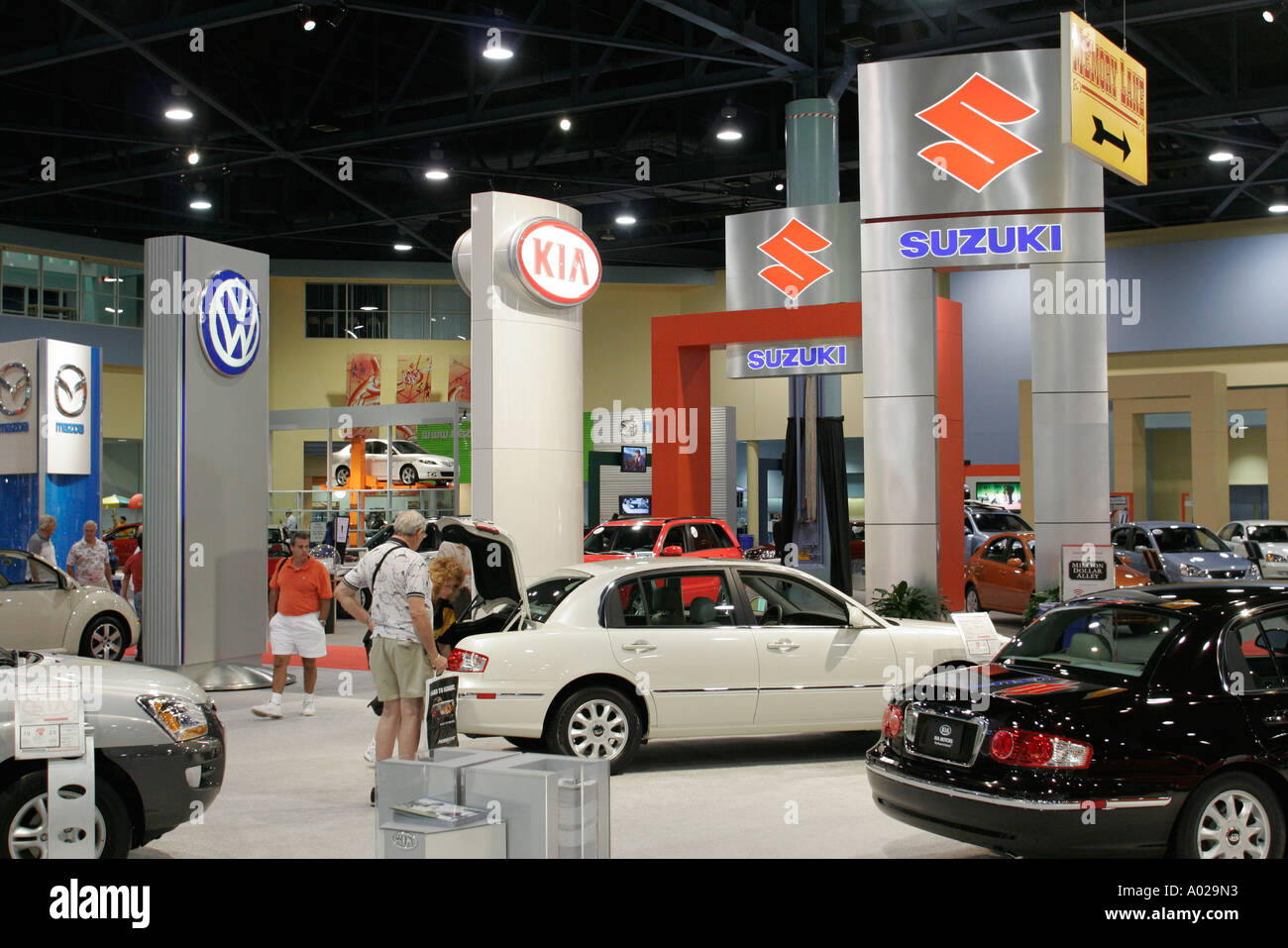 Competing car cars companies hi-res stock photography and images - Alamy