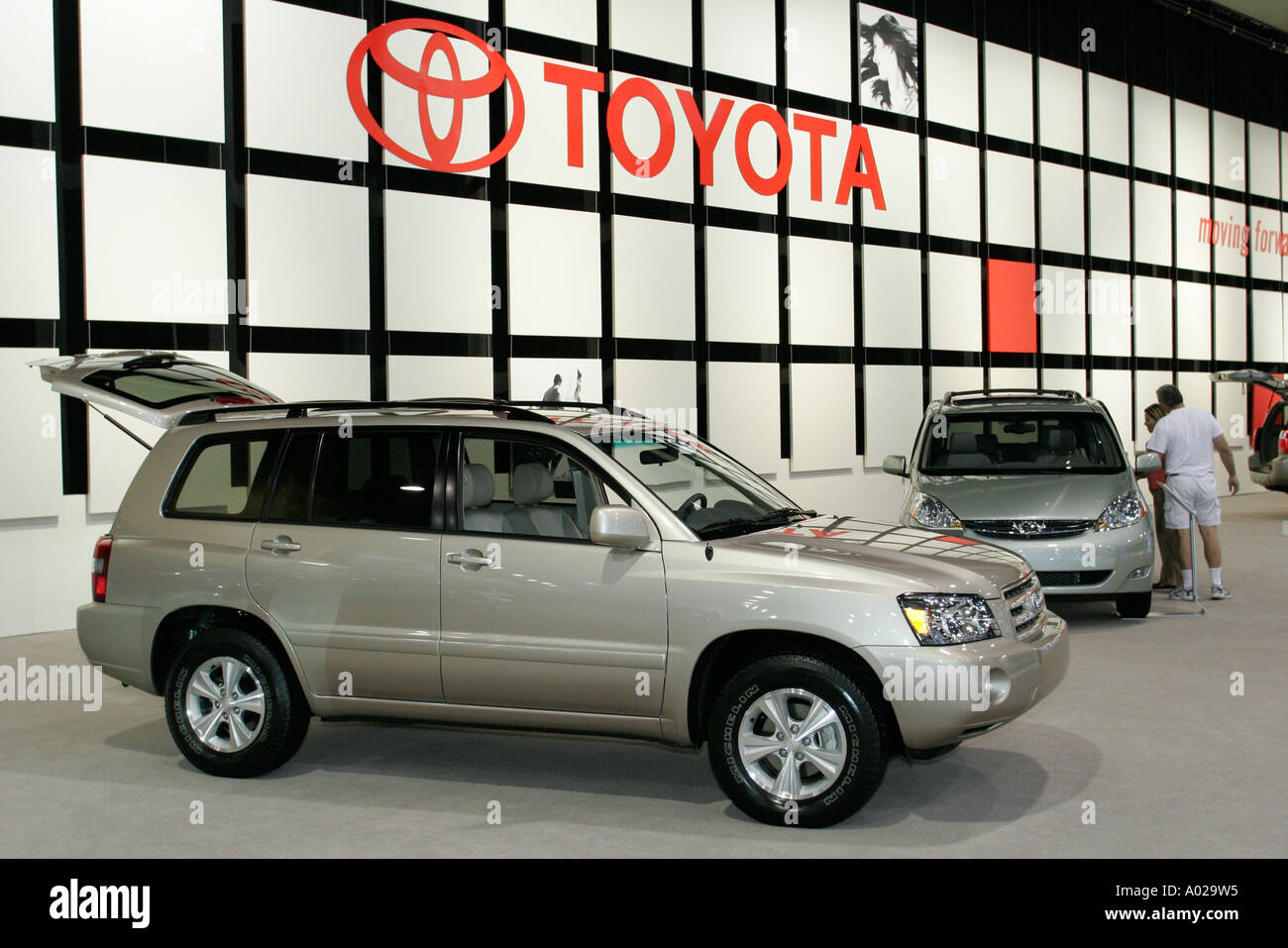 Florida miami beach convention center centre international auto show hi ...