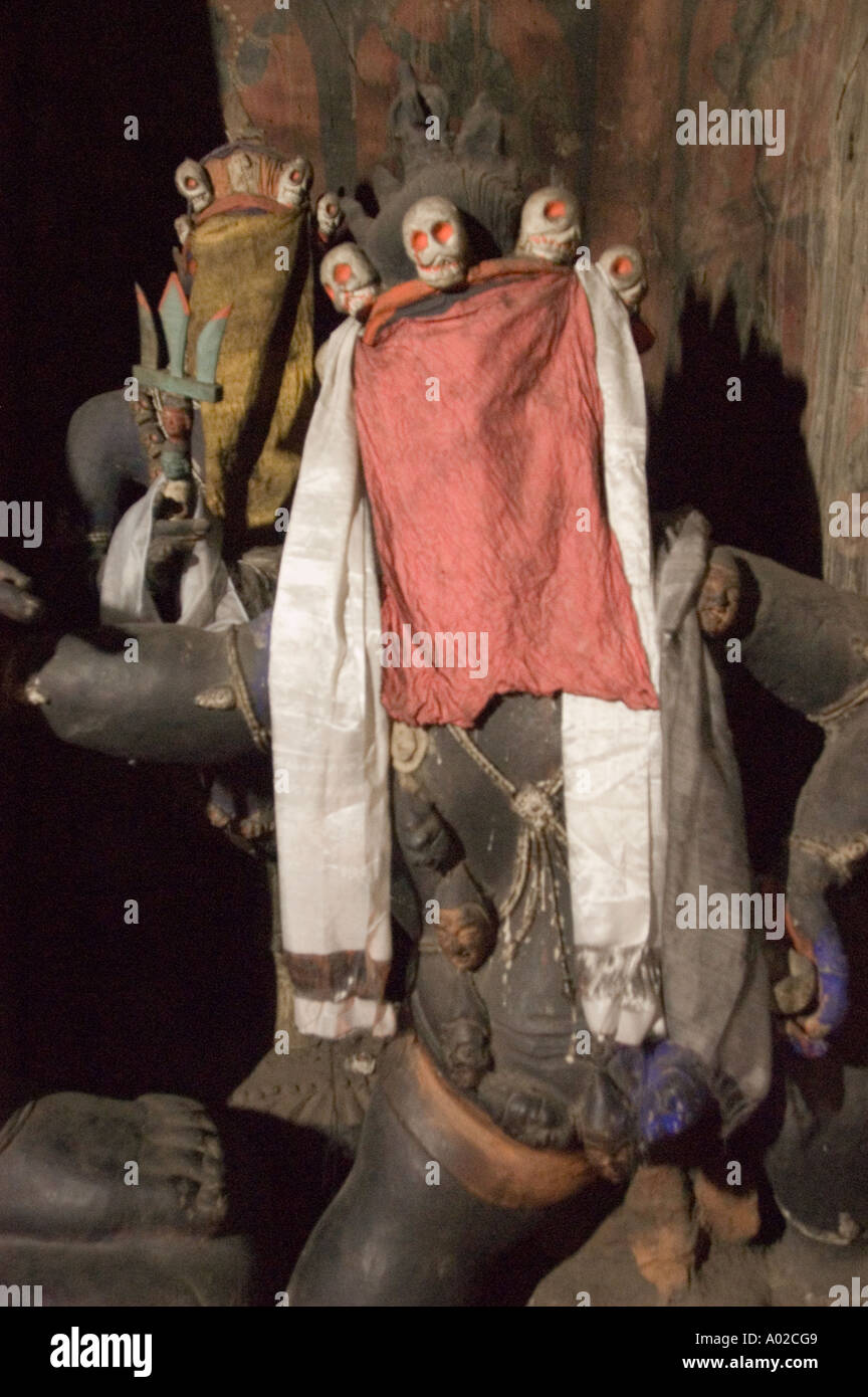 Multi armed deities hi-res stock photography and images - Alamy