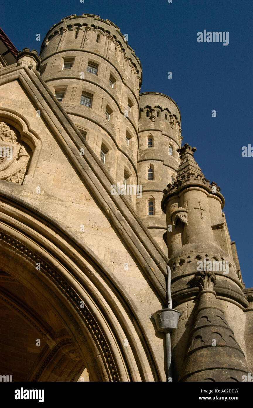 Victorian university building hi-res stock photography and images - Alamy