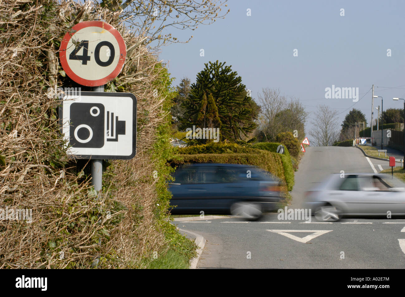 40 mile per hour MPH limit and speed camera warning sign near ...