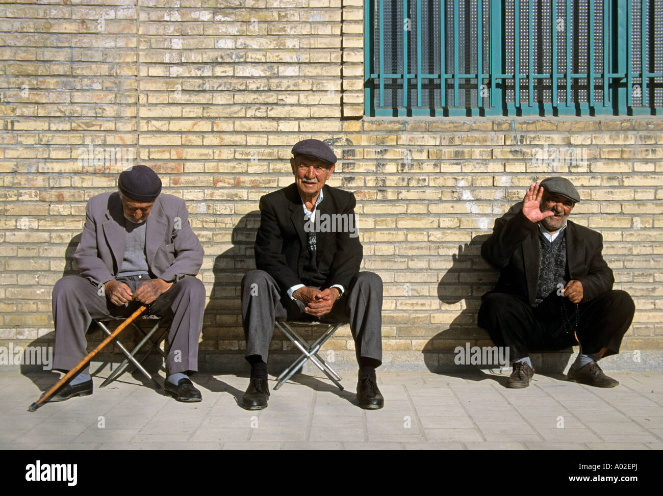 Iran isfahan senior man hi-res stock photography and images - Alamy