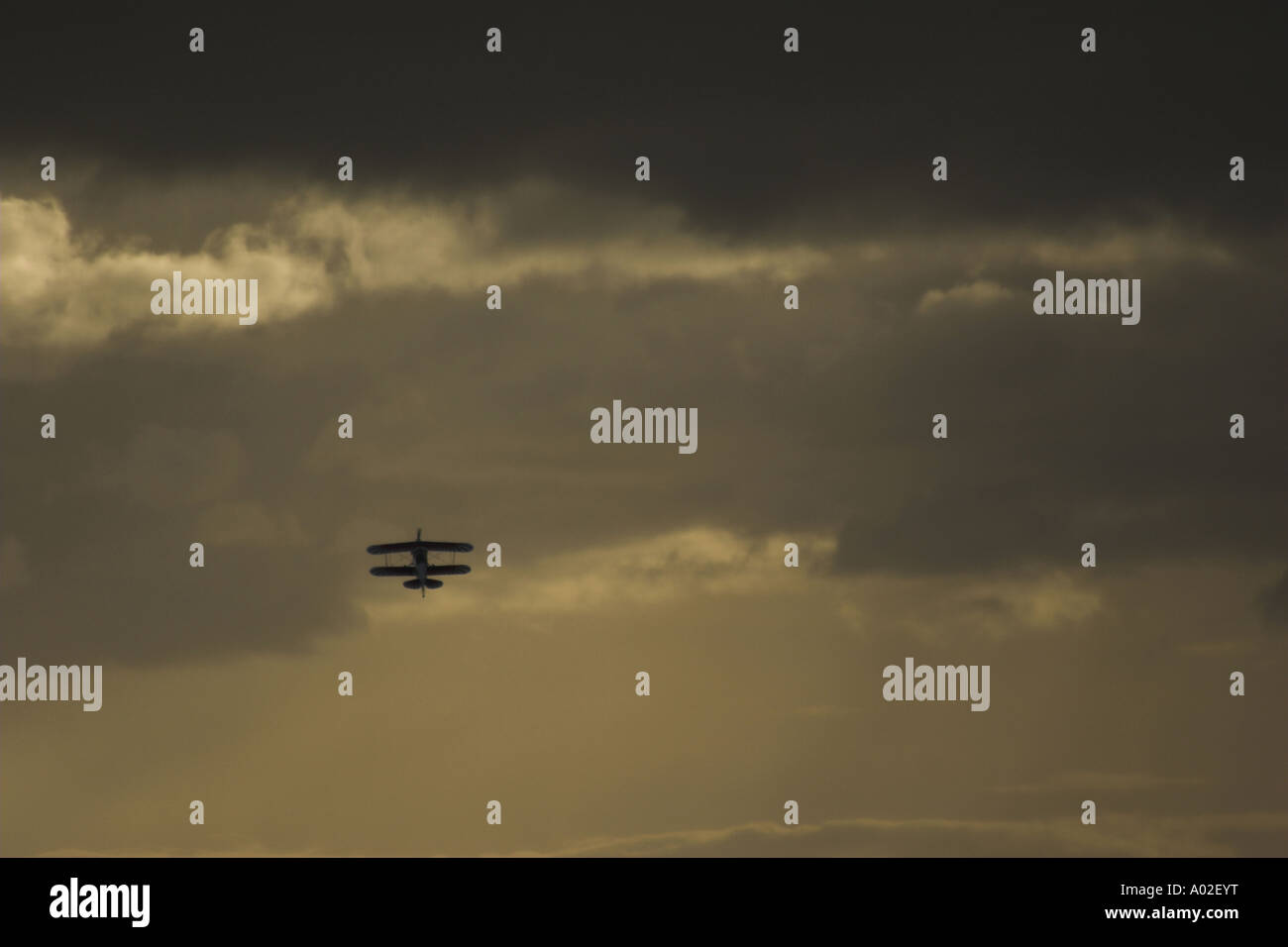 Flying biplane incoming hi-res stock photography and images - Alamy